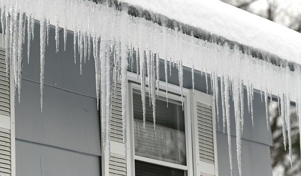 What is an Ice Dam and What to Do if You Have One